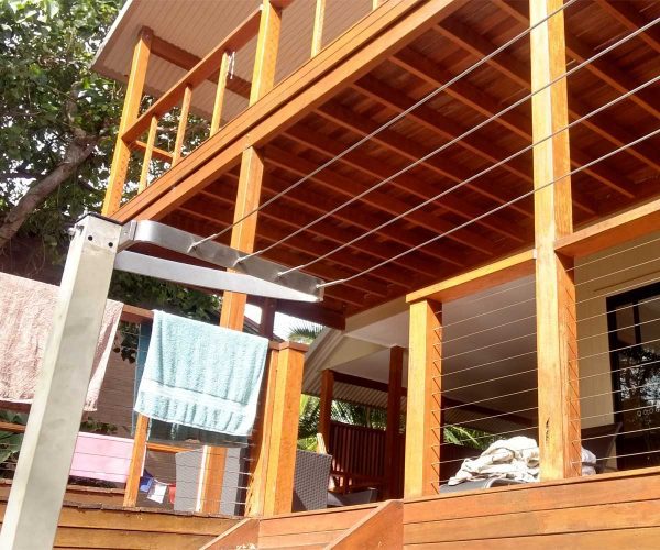 Adjustable Folding Clothesline for Posts & Fence Mounts